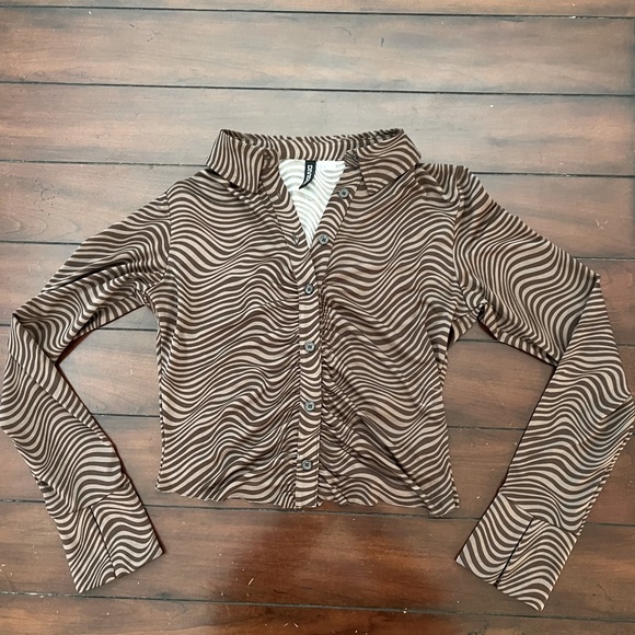 Divided | Tops | Collared Y2k Cut Off Top | Poshmark